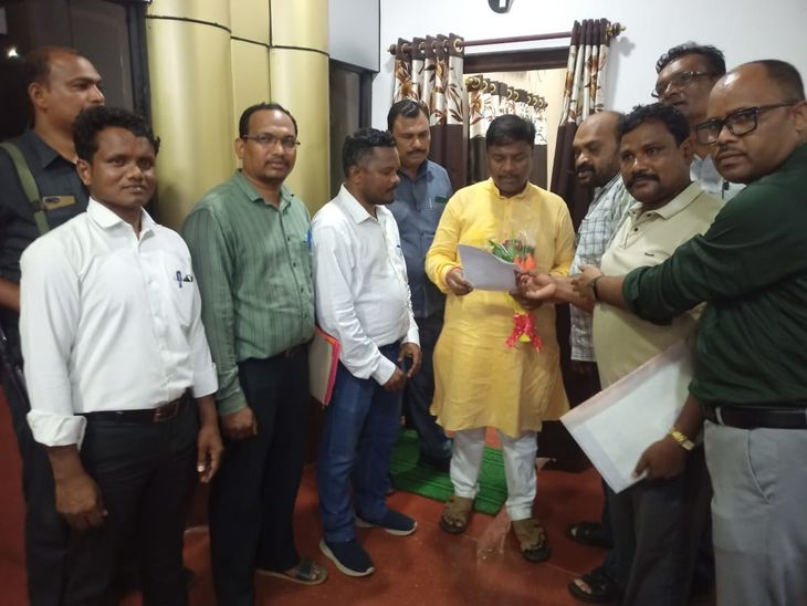 Demand to take action against fake caste certificate holders | फर्जी ...