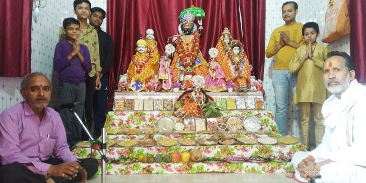 Giriraj Ji Maharaj fulfills every wish of his devotees | भक्तों की हर ...