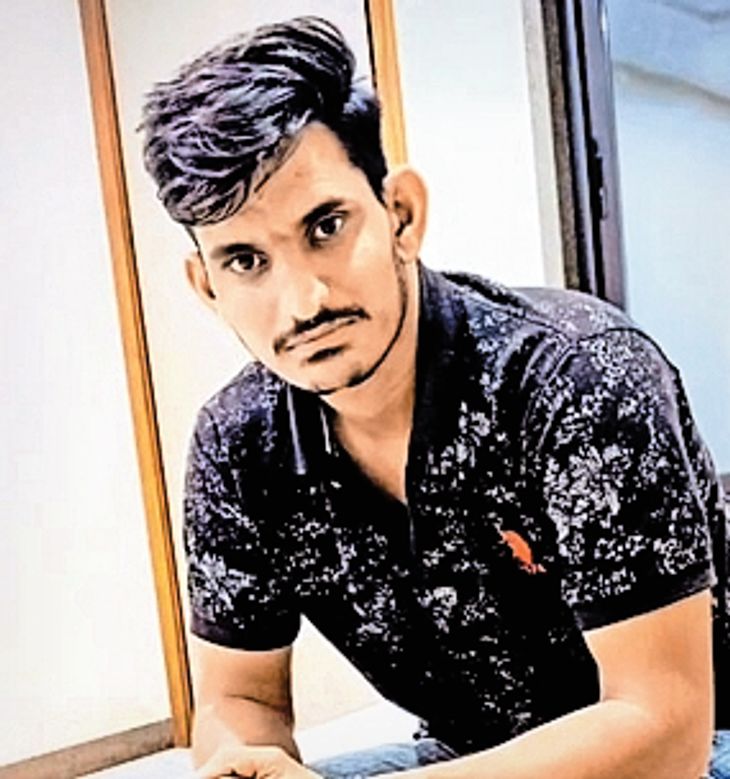 A young man hanged himself at home | घर में फांसी के फंदे पर झूला युवक ...