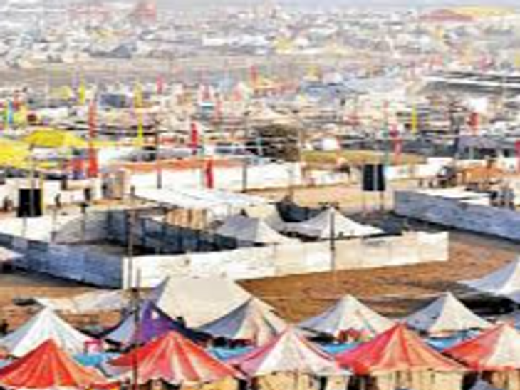 Prayagraj, logo of Maha Kumbh, installed, intersections, city