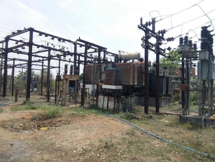 Due to fault in 33 KV line, electricity remained off for 15 hours in 38 ...