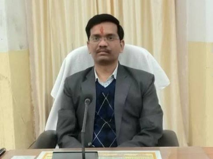 Ballia DM Ravindra Kumar transferred | बलिया के डीएम रविंद्र कुमार का तबादला: नए डीएम होंगे ...