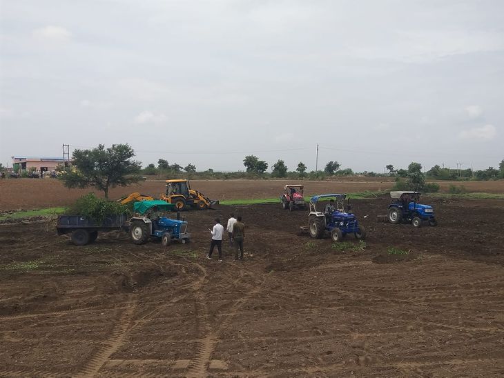 Gaushala's land worth Rs 7 crore was freed from encroachment | गोशाला ...