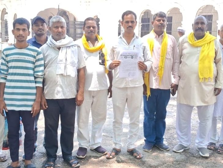 People of God and Kharwar caste demonstrated in Ballia | बलिया में गोड़ ...