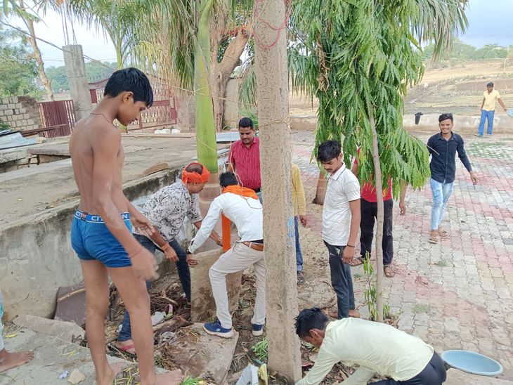 Cleanliness of temples made them take a pledge of service | मंदिरों को ...