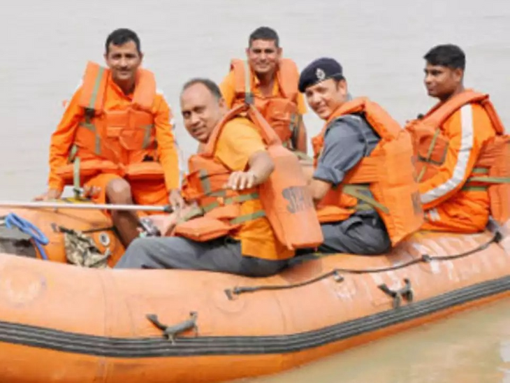 NDRF, SDRF and PAC deployed in 40 districts | 40 जिलों में एनडीआरएफ, एसडीआरएफ और पीएसी तैनात ...