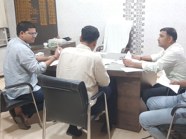 CM Flying raids BDPO office in Palwal | पलवल में CM फ्लाइंग की BDPO ...