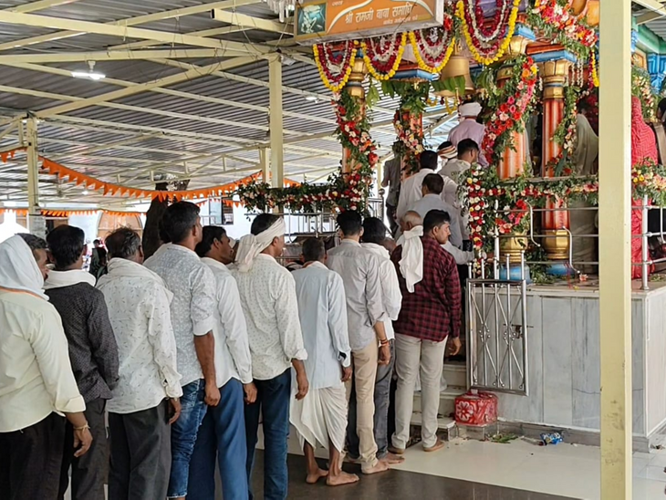 Devotees gathered on Ramji Baba's Samadhi Day | रामजी बाबा के समाधि ...