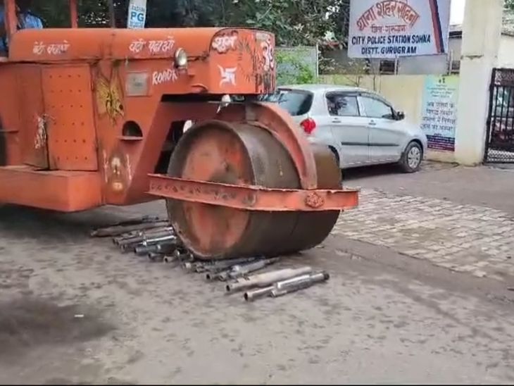Haryana bursting firecrackers silencers runs Bulldozer | Gurugram News ... Haryana bursting firecrackers silencers runs Bulldozer | Gurugram News ...