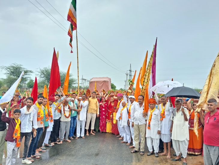 Shri Shiv Shakti Mahayagya family took out a Kalash Yatra for Pran ...