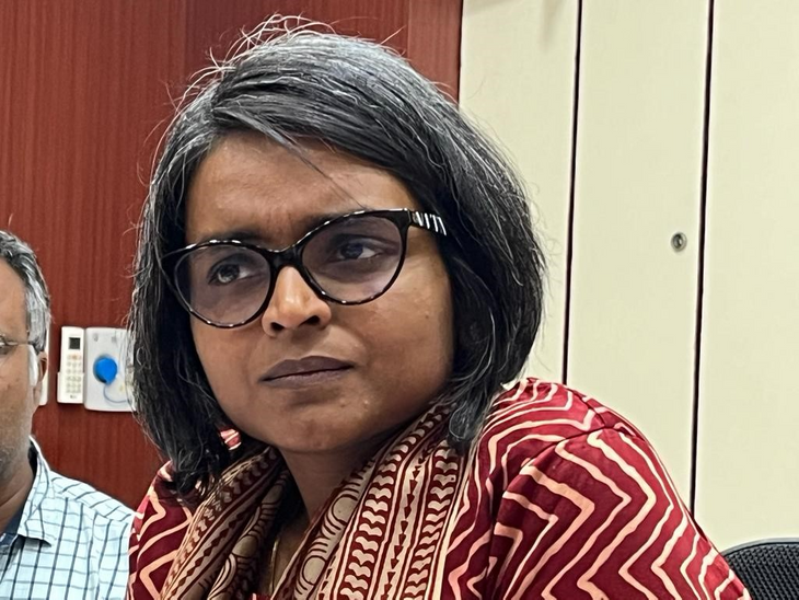 Patwari dismissed from service | पटवारी को सेवा से बर्खास्त किया ...