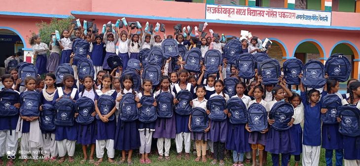 FLN kit bags are being given to students in government schools of ...