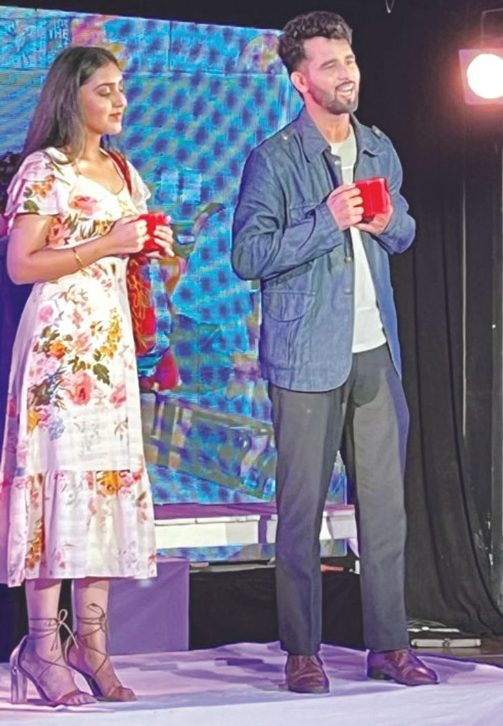 Presentation of today's Heer-Ranjha through the play 'Heer Sunnad ...