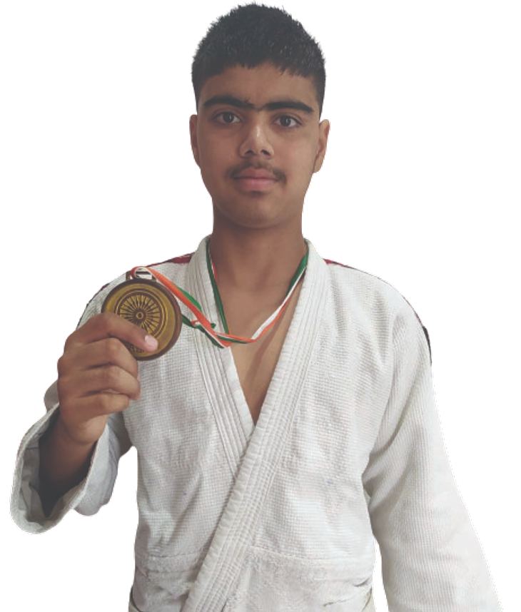Chris Chauhan won gold medal in Judo | क्रिस चौहान ने जूडो में जीता ...