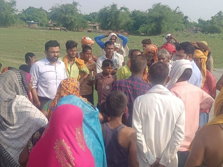 SDM inspected the coastal area | एसडीएम ने तटवर्ती इलाके का किया ...