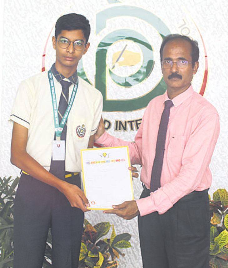 DPS students get certificate of merit | डीपीएस के स्टूडेंट्स को मिले ...