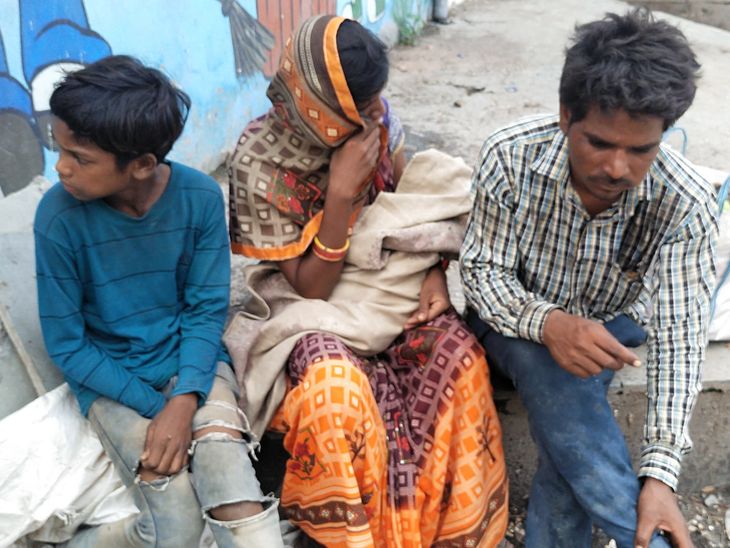 The parents kept roaming around carrying the body of their innocent son ...