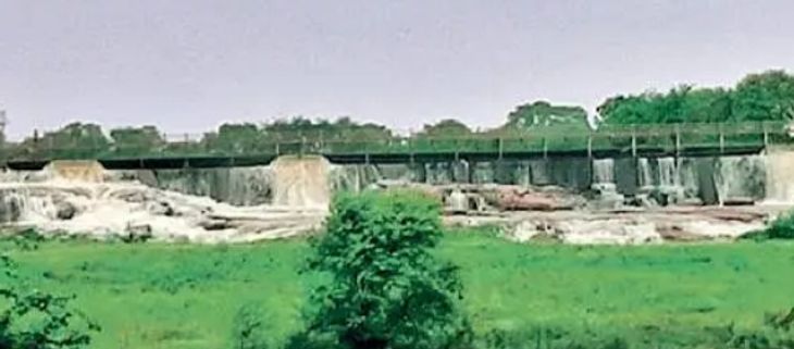 Water level in Non River increased, it started falling from the stop ...