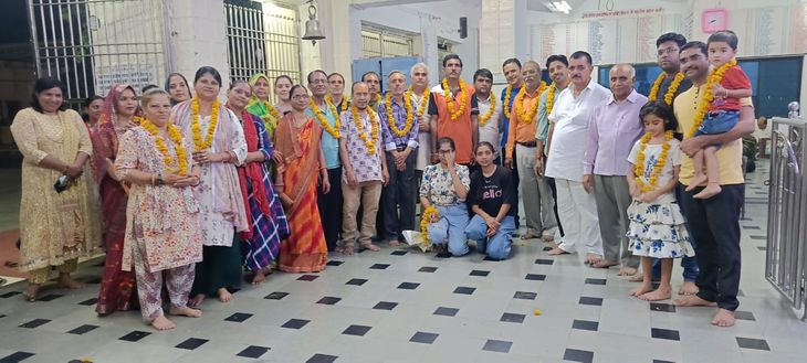 A group of 77 devotees returned from the pilgrimage of Baba Barfani ...