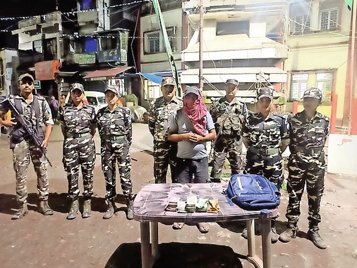 A Nepali was caught at Jogbani border with 2.70 lakh Indian currency ...