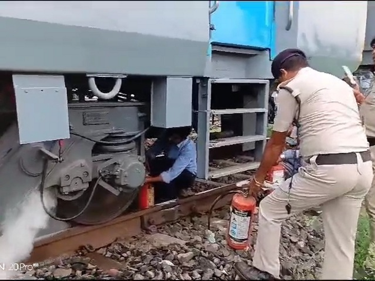 Madhya Pradesh Breaking News LIVE Update; Gwalior Auto Truck Accident ...