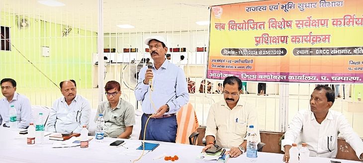 The name of the raiyat will be recorded in the Khesra register based on ...