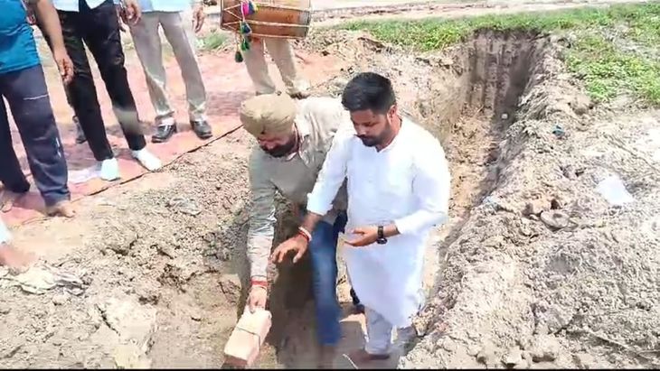 The club laid the foundation stone for the construction of a cowshed ...