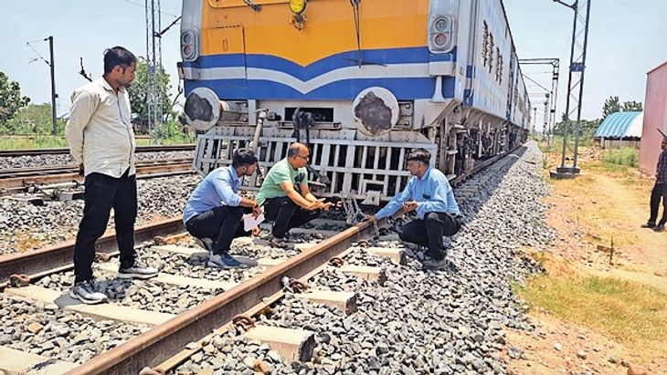 The team is conducting surprise checking of trains by running safety drives | सेफ्टी ड्राइव ...