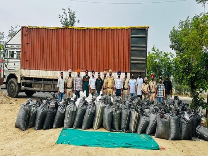 A truck loaded with Bhukki seized in Bathinda | बठिंडा में भुक्की से ...