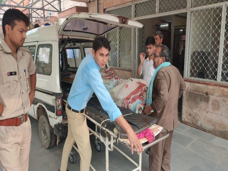 dead body found in ruined room | खंडहर कमरे में शव मिला: 55 साल का व्यक्ति कबाड़े का काम करता था ...