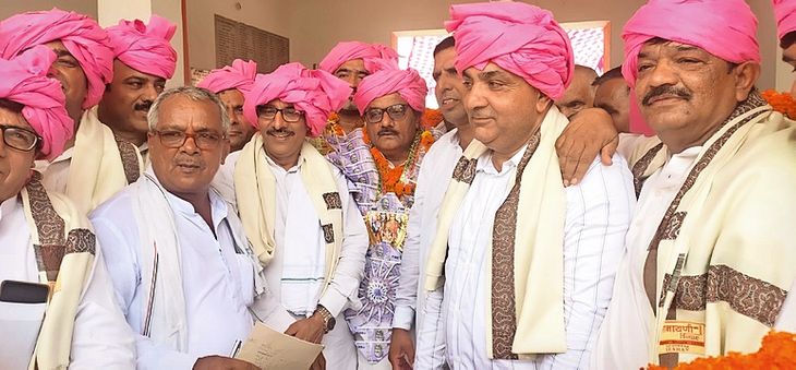 Welcome of Pradhan Dimana in Siddhipur Loa and Bhainswan | सिद्धिपुर ...