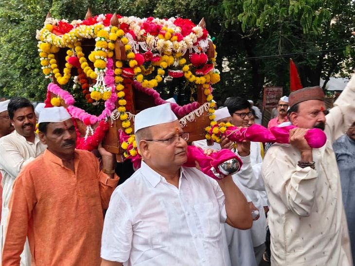 On the occasion of Ashadhi Ekadashi, Marathi society of Bhopal ...