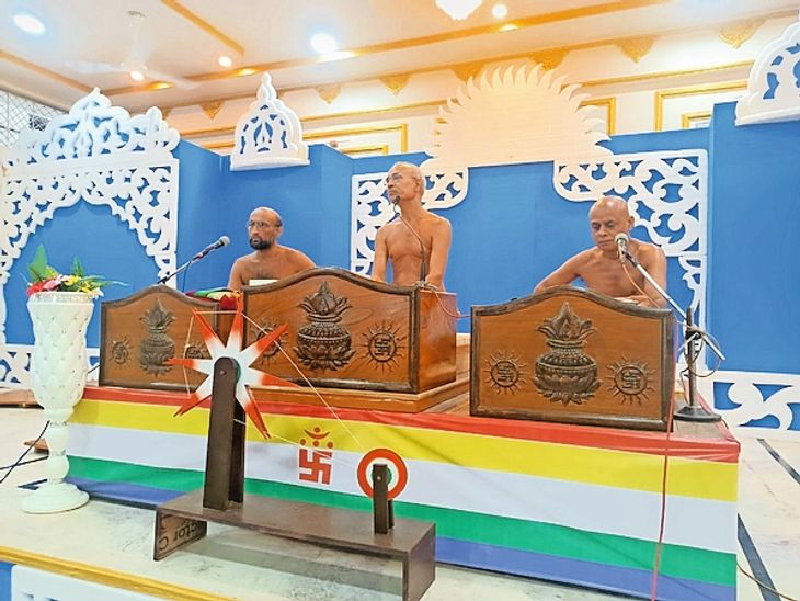 On the third day, devotees offered 32 prayers, performed Shantidhara ...