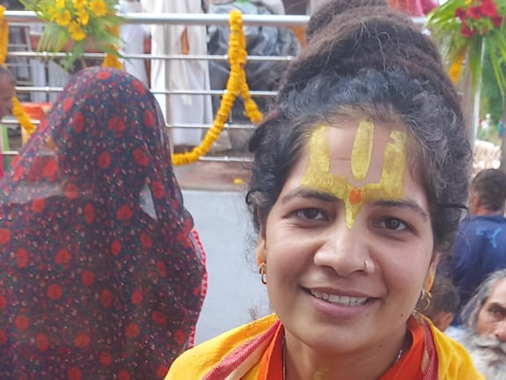 The alleged Sadhvi ran away with 90 lakhs from the Mahant's account
