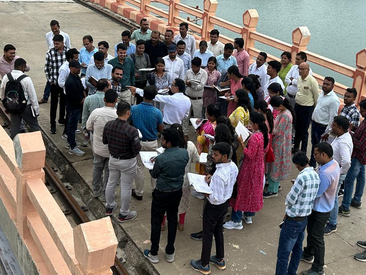 MPEB engineers visited Indira Sagar plant | एमपीईबी के इंजीनियरों ने ...