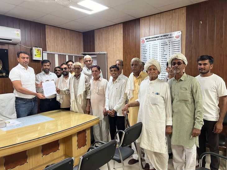 The Panchayats of Bhojraj, Gunjar and Dahima reached the DC and said ...