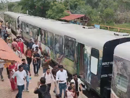 The journey of the heritage train started from Patalpani railway station