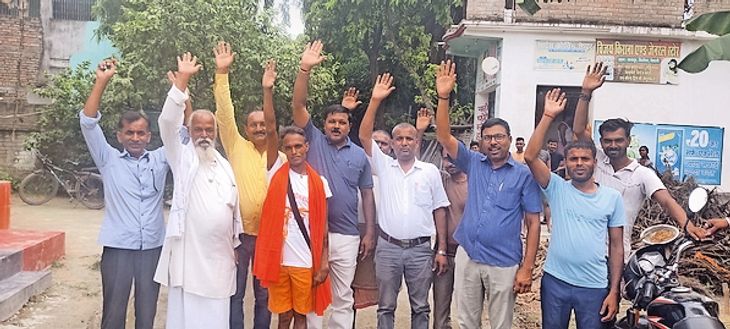 Disabled devotees of Lord Shiva perform Jalabhishek in Deoghar ...