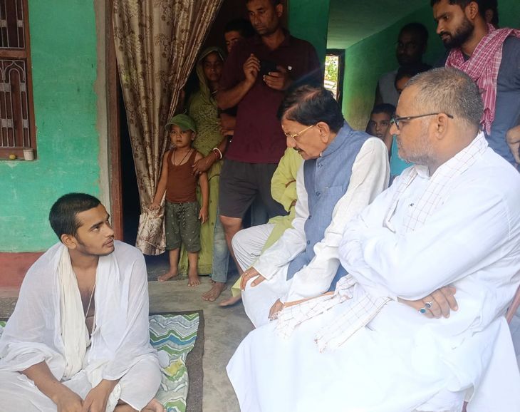 Martyr Ajay Kumar Jha's memorial and entrance gate will be built | शहीद ...