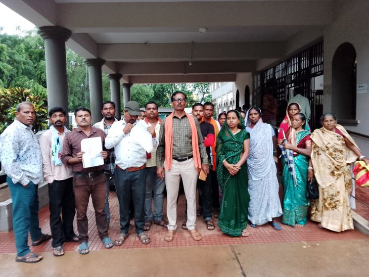 One teacher to teach 61 students in Kukrinala school, parents demanded ...