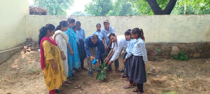 Message of saving the environment was given by planting trees in Balika ...