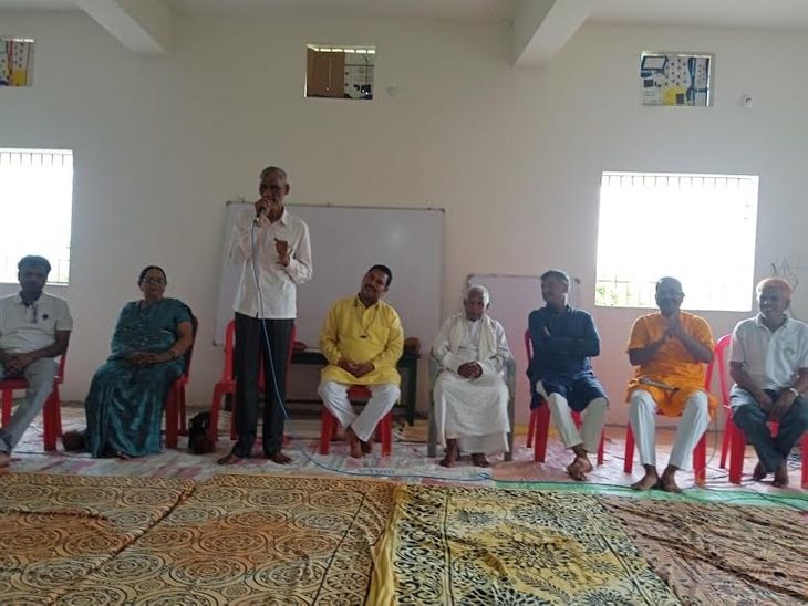 Guru gives big message to disciples through small gestures: Sitaram ...