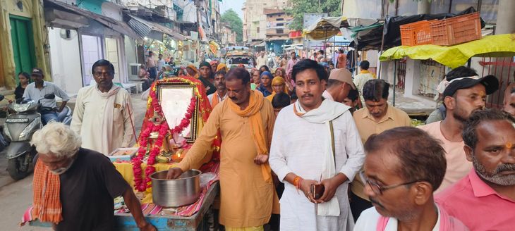 Bell offered at Vijay Kali Badi Mata Temple | विजय काली बड़ी माता मंदिर ...
