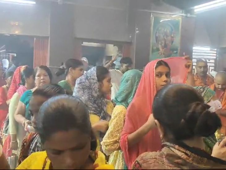 A huge crowd of devotees gathered in Shiva temples in Bahraich | बहराइच ...