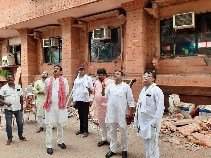 SP-Congress united on the demolition of Banaras Kothi and River Palace ...