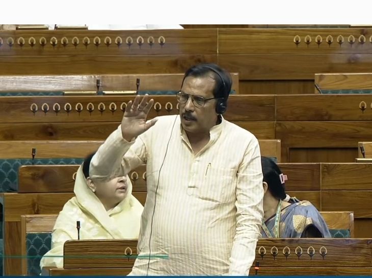 Ghosi MP raised the issue of cancer hospital in Parliament | घोसी सांसद ...