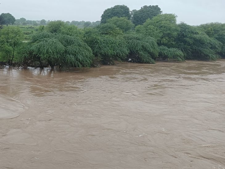 4 gates of Barna dam opened | बारना बांध के 4 गेट खुले: 20 से 50 हजार ...