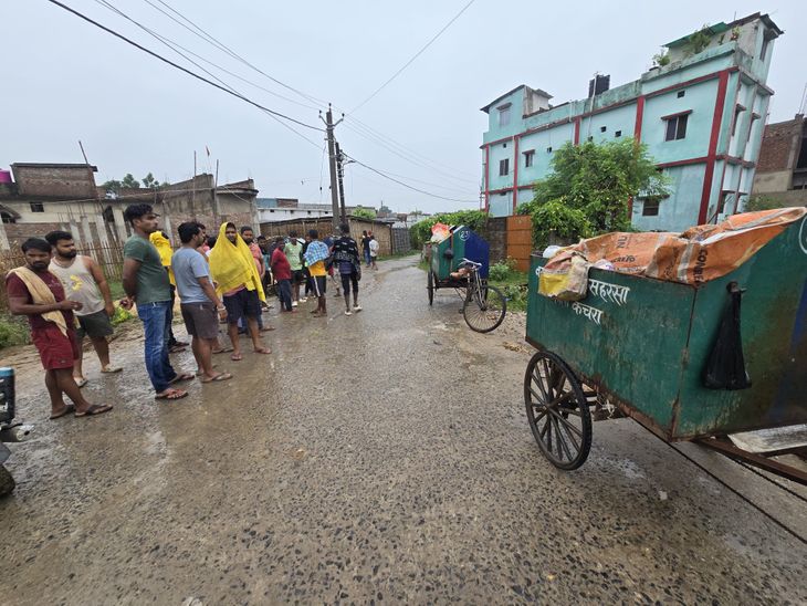 Fear of epidemic due to dumping zone built in densely populated area ...