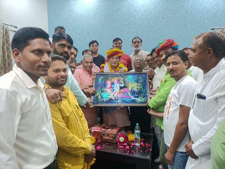 MLA Ram Sahai Verma's birthday celebrated, paid homage to temples