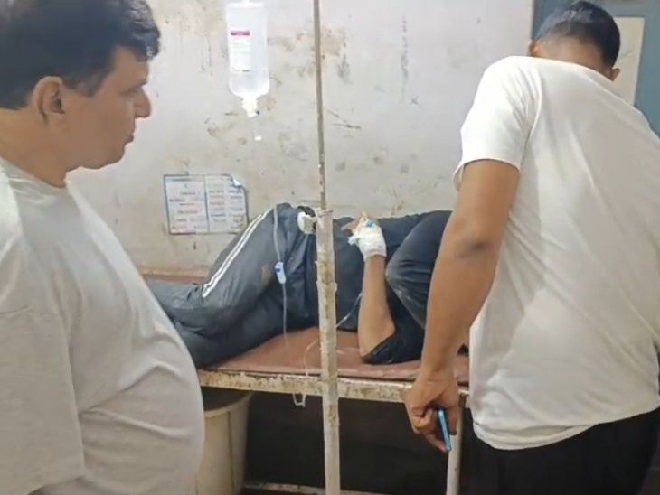 Library incharge found unconscious | बेहोशी की हालत में मिला लाइब्रेरी ...